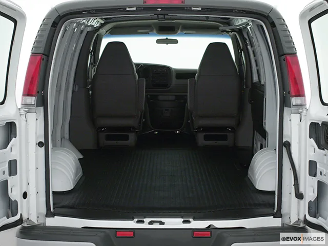 2000 Chevrolet Express Review, Pricing, and Specs | CARFAX