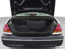 2003 Ford Crown Victoria Reviews, Pricing, and Specs | CARFAX