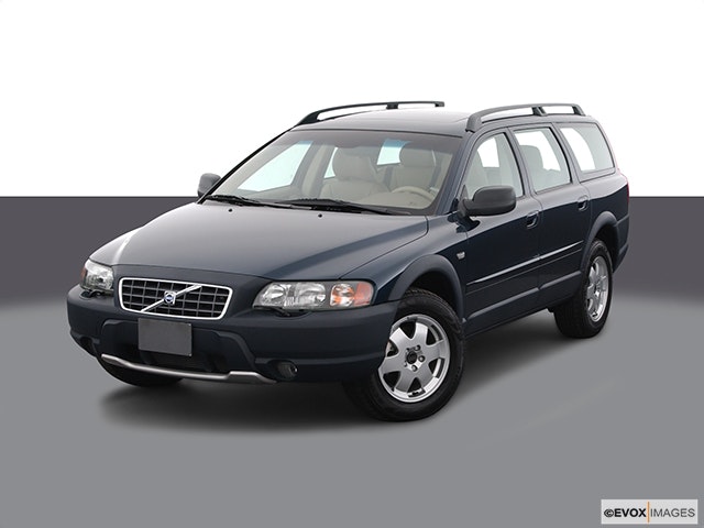 2004 Volvo XC70 Review | CARFAX Vehicle Research