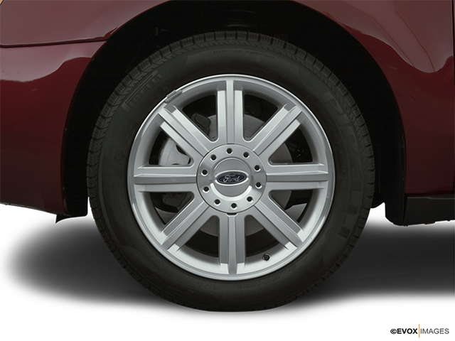 2005 Ford Five Hundred Review | CARFAX Vehicle Research