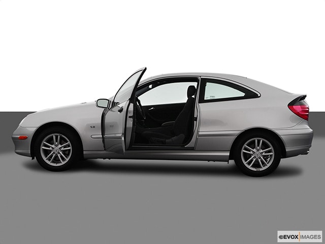 2005 Mercedes-Benz C-Class Review | CARFAX Vehicle Research