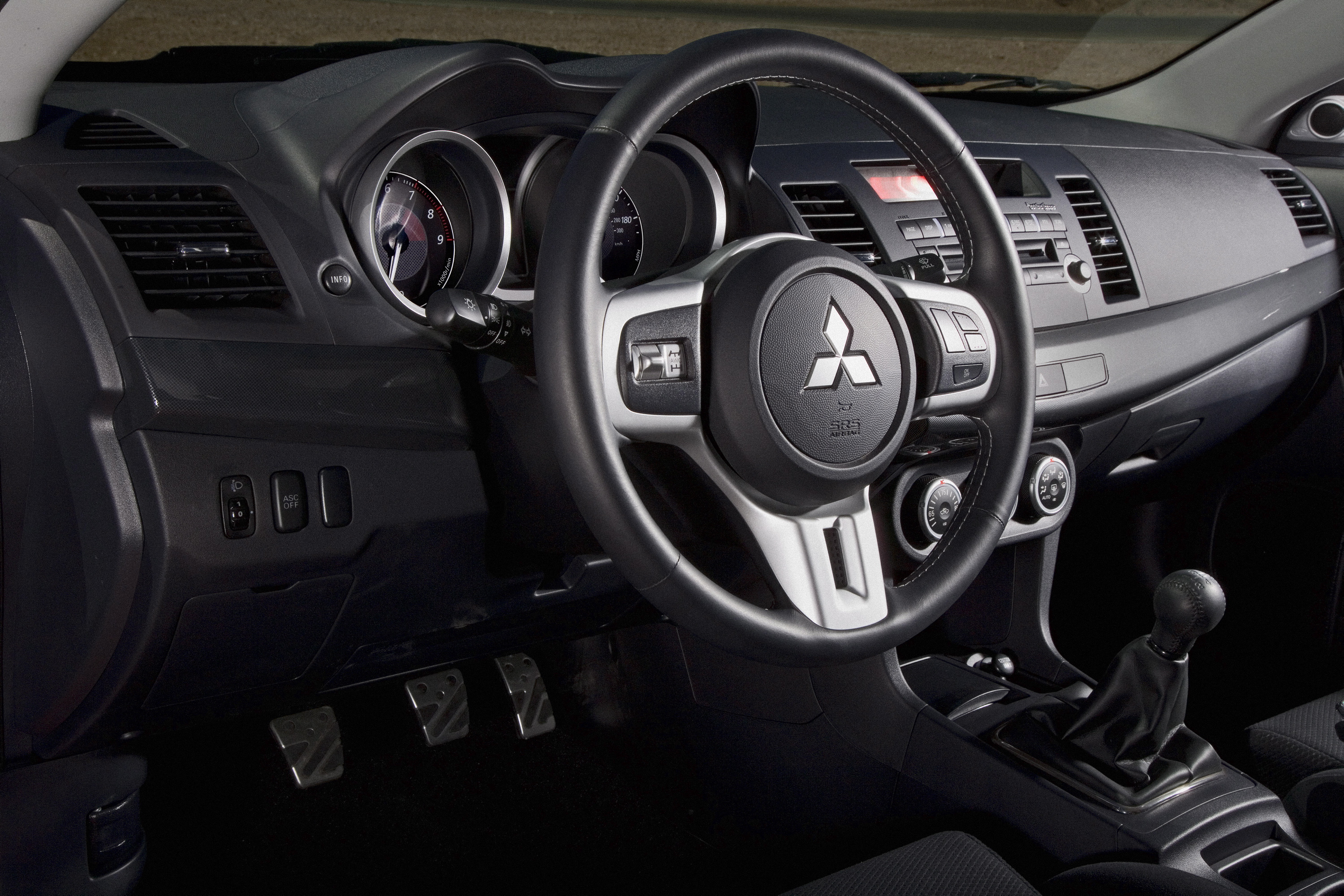 2008 Mitsubishi Lancer Interior