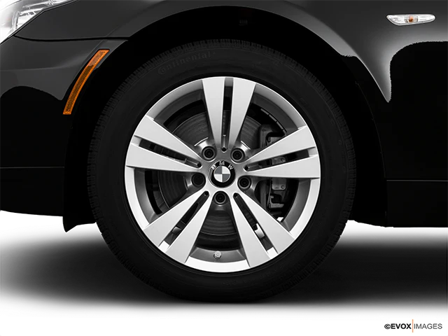 2009 BMW 5 Series Review | CARFAX Vehicle Research
