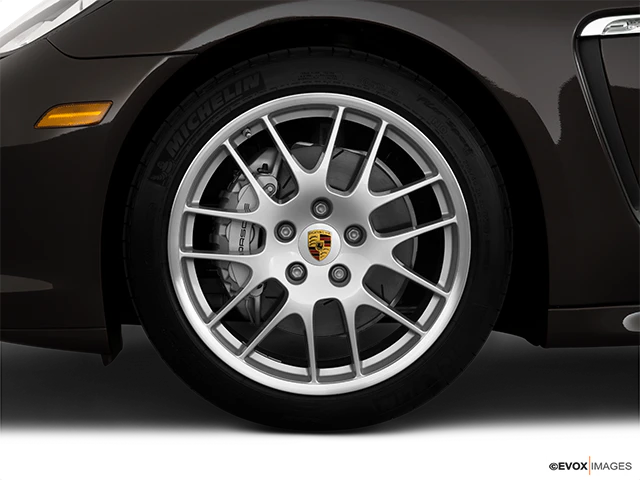 2010 Porsche Panamera Review | CARFAX Vehicle Research