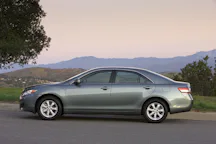 2010 Toyota Camry Review, Pricing, and Specs | CARFAX