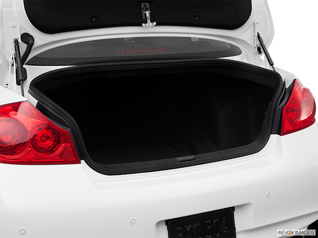 2012 INFINITI G37 Review | CARFAX Vehicle Research