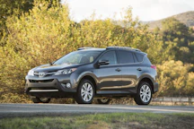 2013 Toyota RAV4 Reviews, Pricing, and Specs | CARFAX
