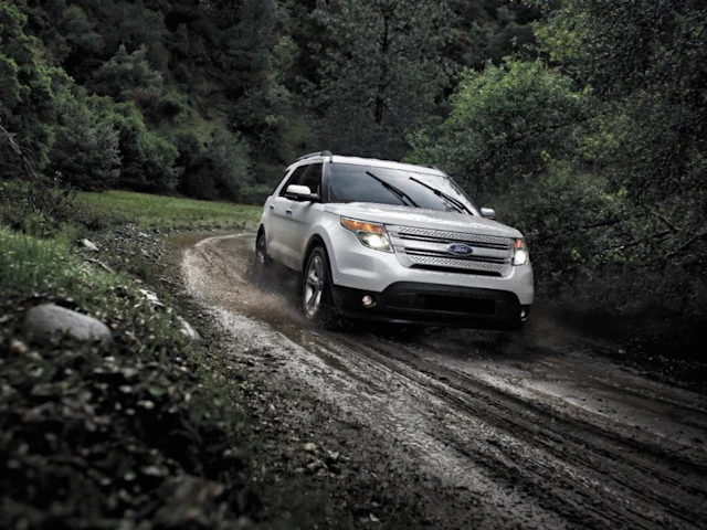 2014 Ford Explorer Review | CARFAX Vehicle Research