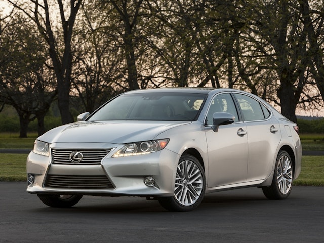 2015 Lexus ES Review | CARFAX Vehicle Research