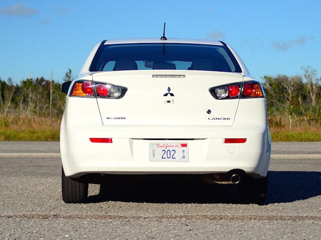 2015 Mitsubishi Lancer Review | CARFAX Vehicle Research