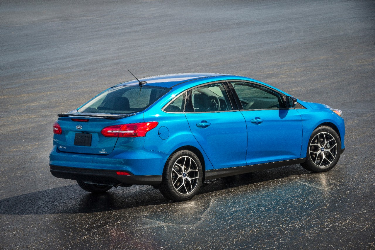 2016 Ford Focus Reviews, Insights, and Specs | CARFAX