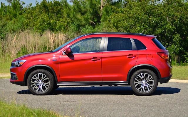 2016 Mitsubishi Outlander Sport Review | CARFAX Vehicle Research