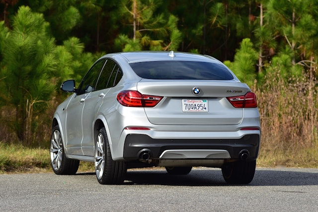 2017 BMW X4 Review | CARFAX Vehicle Research