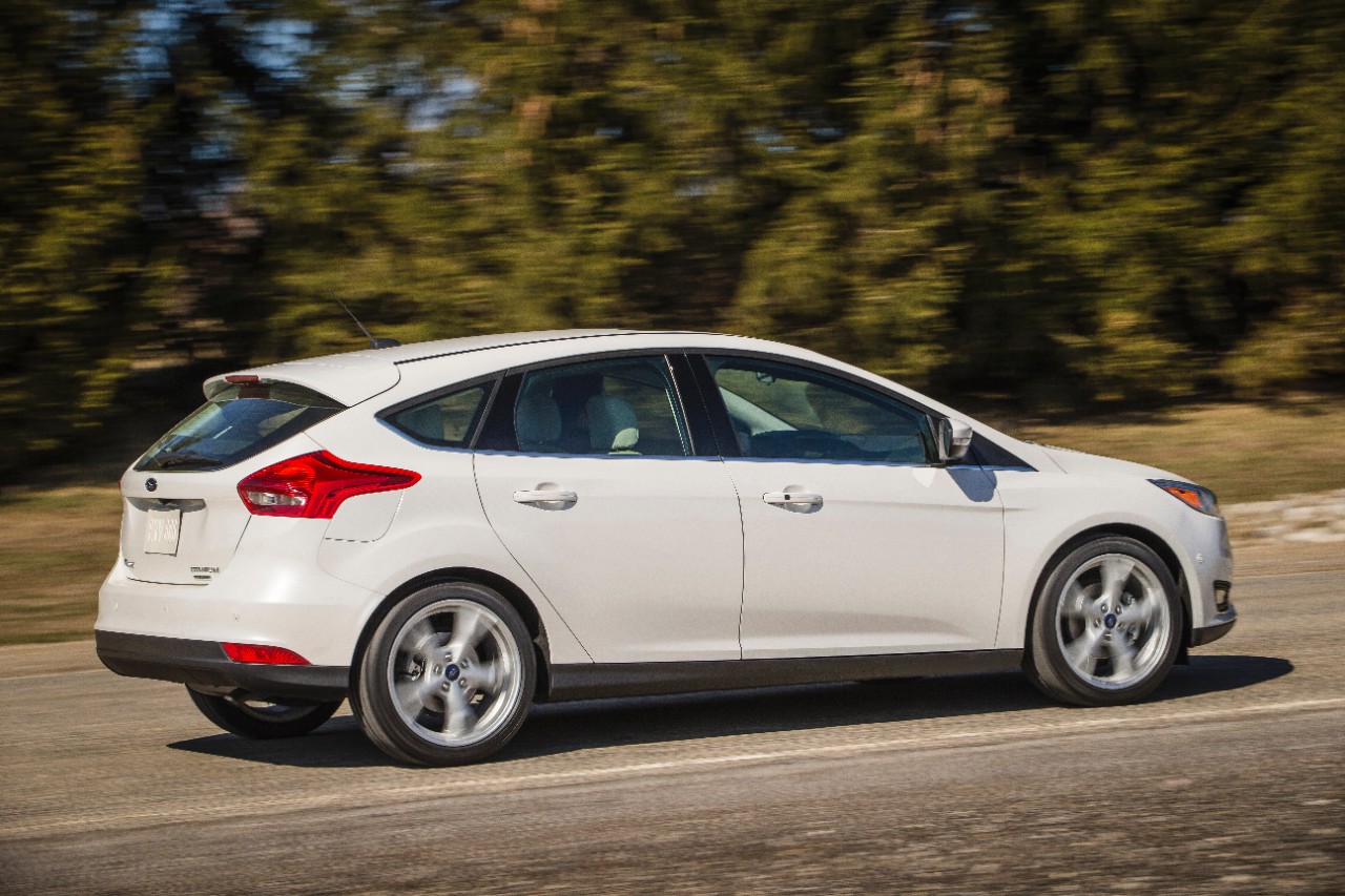 2017 Ford Focus Reviews, Insights, and Specs | CARFAX