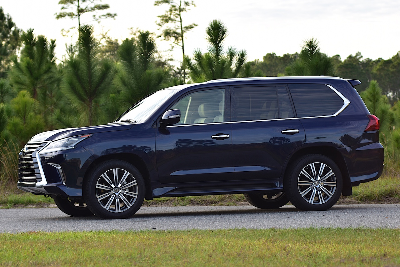 2017 Lexus LX Reviews, Insights, and Specs | CARFAX